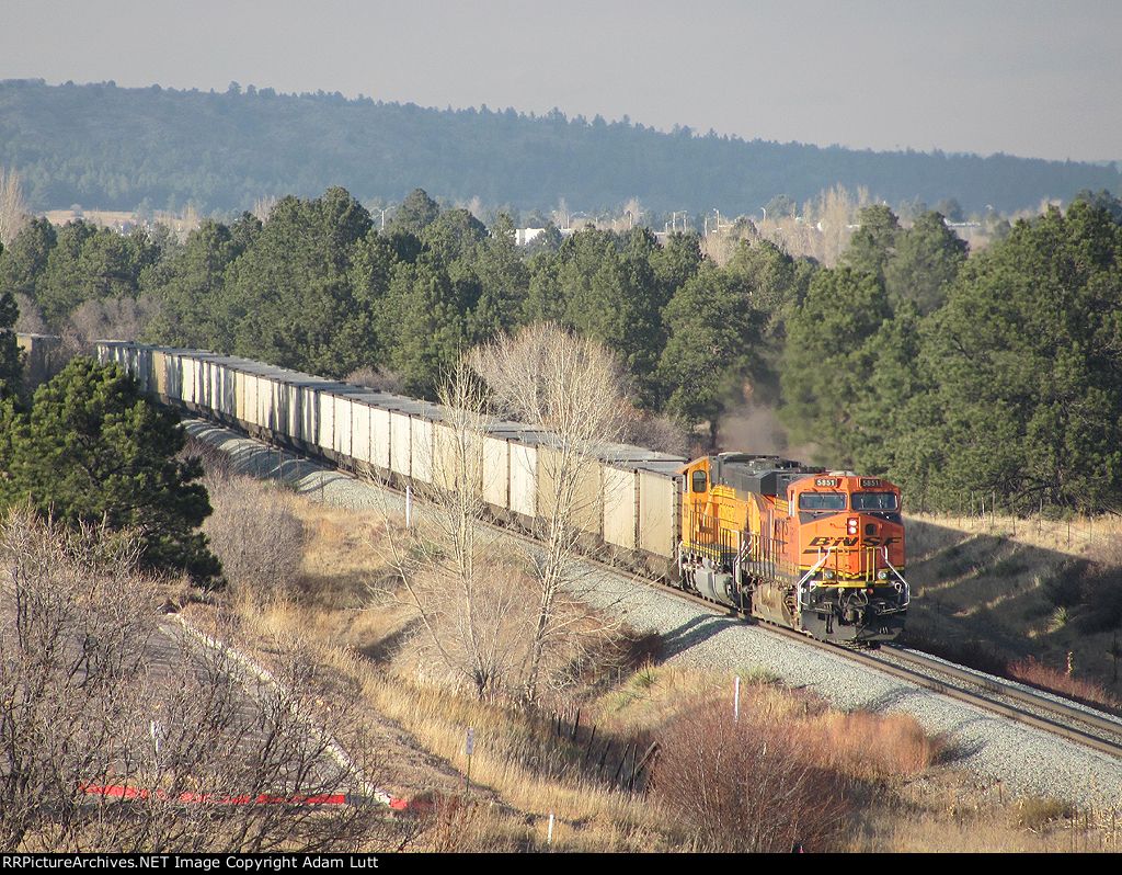 BNSF 5851
